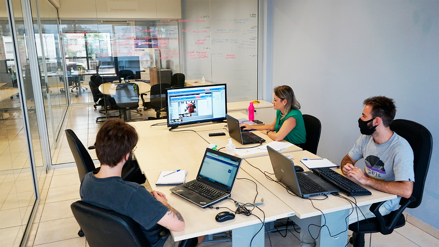 Emily Perin's Instagram, Twitter & Facebook on IDCrawl